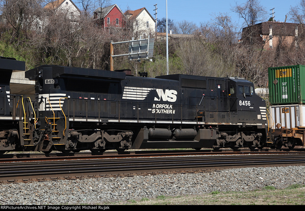 NS 8456